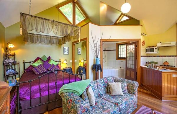 Treehouse Cottage - Dandenong Ranges Accommodation Olinda Melbourne ...