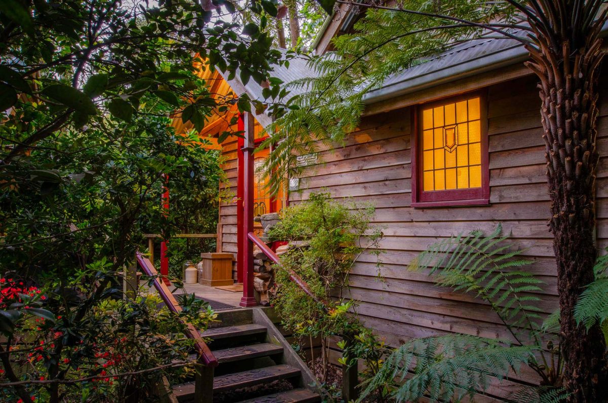 Treehouse Cottage - Dandenong Ranges Accommodation Olinda Melbourne ...